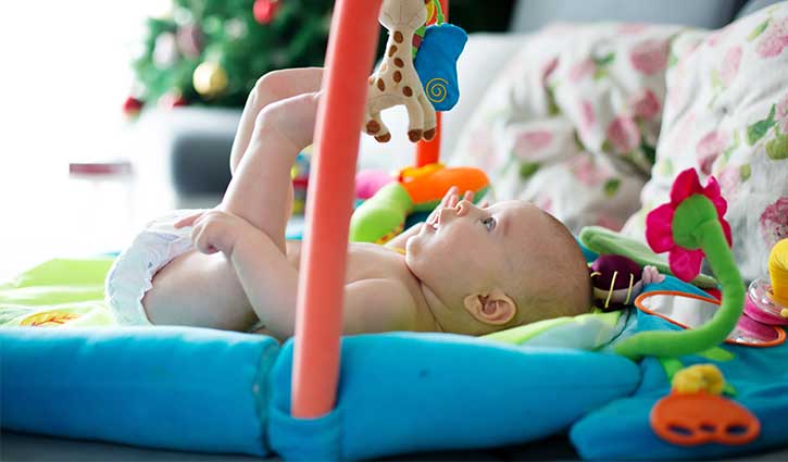 Sensory play ideas for babies - Newborn Baby